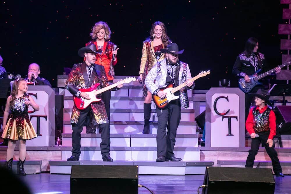 Pigeon Forge Show - Country Tonite Entertainment in Pigeon Forge TN